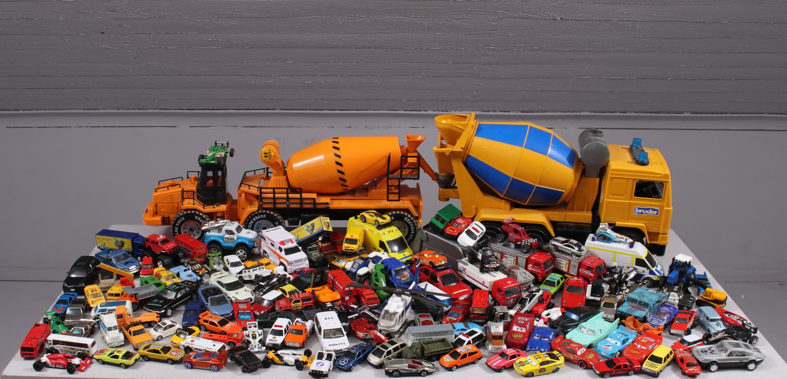 LEKSAKSBILAR | Auktion.se