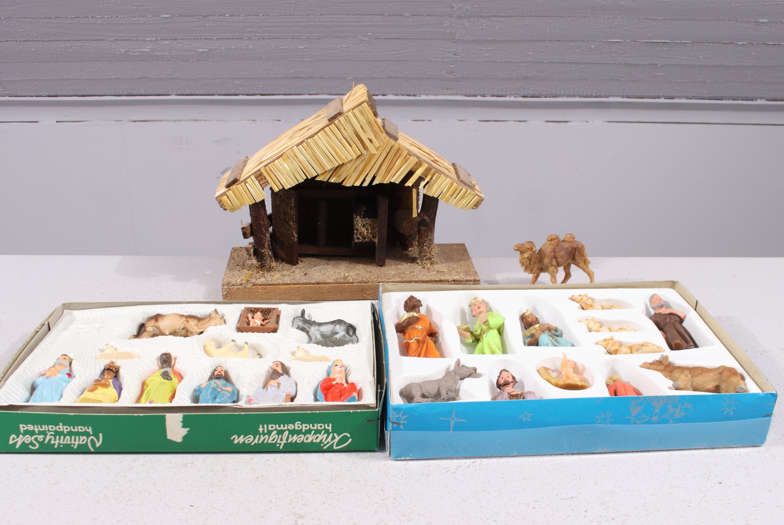JULKRUBBA MED FIGURER | Auktion.se