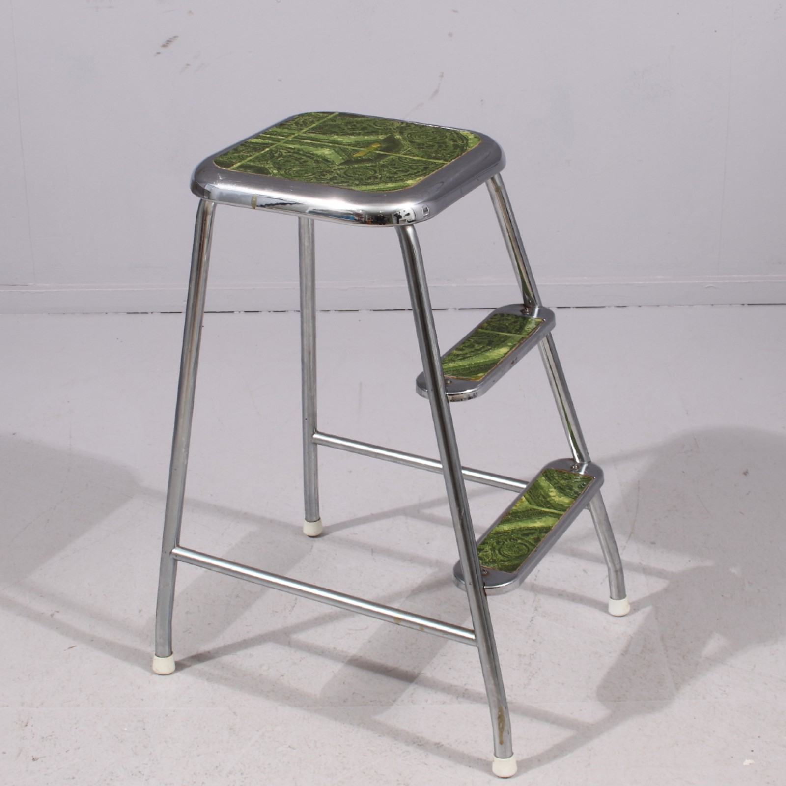 STEGPALL/KÖKSPALL "RETRO" | Auktion.se